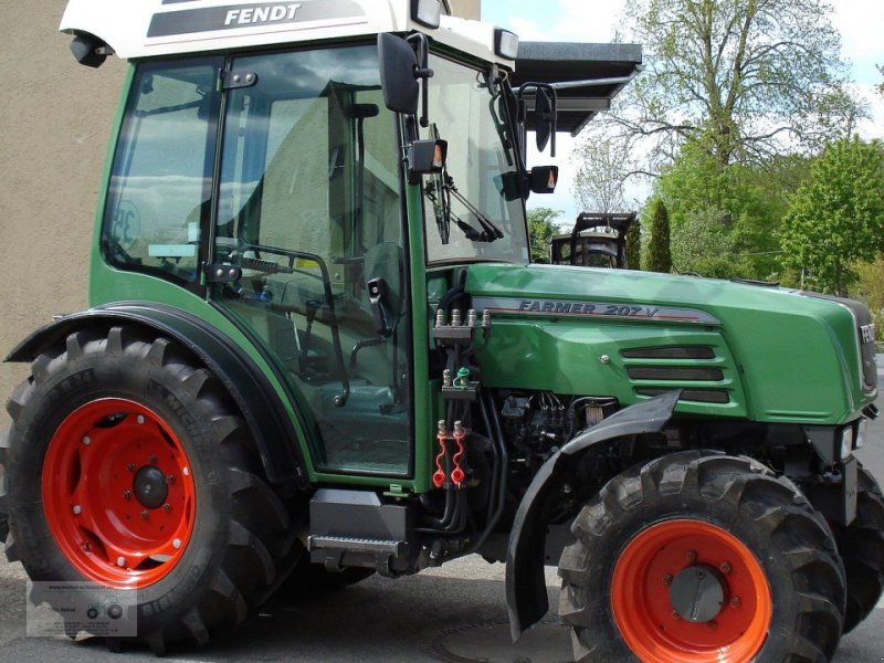 Fendt 207 V Weinbautraktor - technikboerse.com