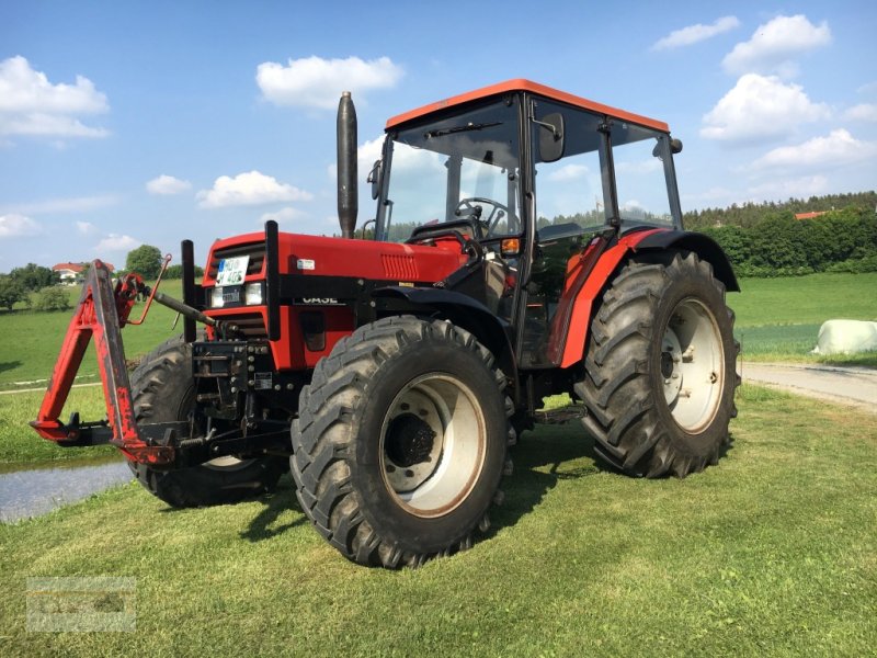 Case IH 833 A + Frontlader Traktor - technikboerse.com