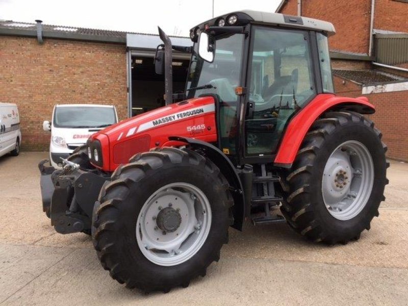 Massey Ferguson 5445 Tractor - technikboerse.com