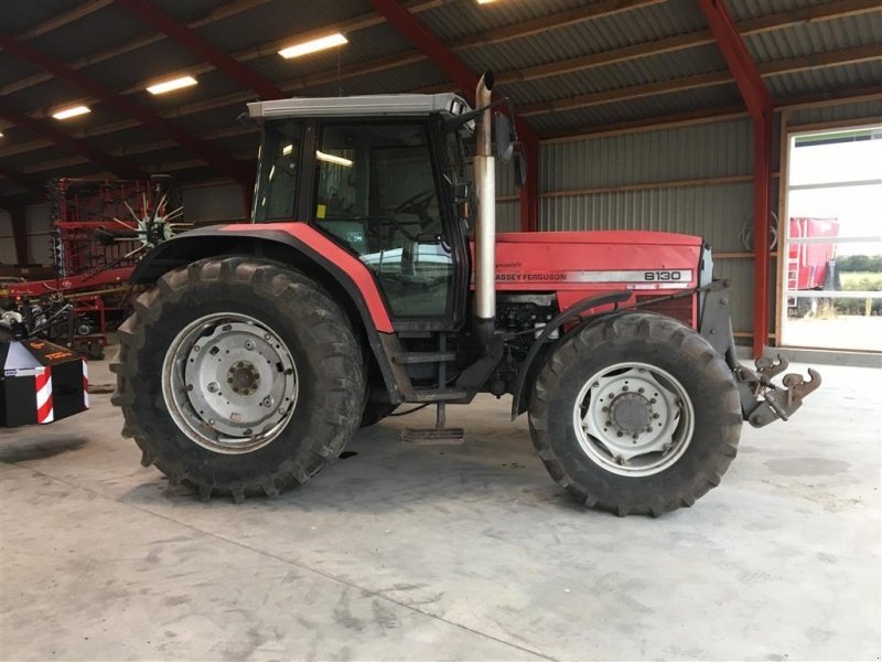 Massey Ferguson 8130 Frontlift og Tvillinghjule Traktor - technikboerse.com