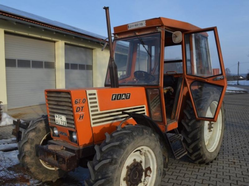 Fiat 680 DTH Traktor - technikboerse.com