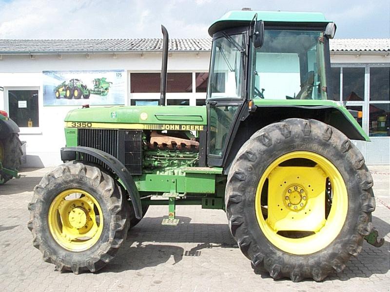 John Deere 3350 Tractor - technikboerse.com