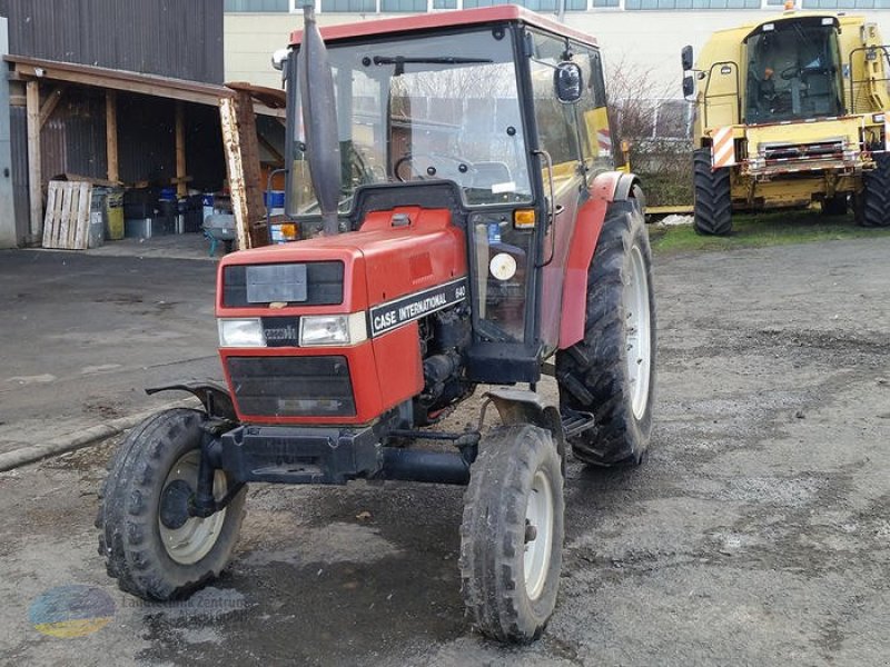 Case IH 640 Tractor - technikboerse.com