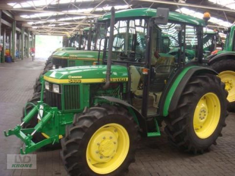 John Deere 5400 Tractor - technikboerse.com