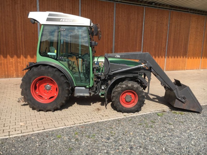 Fendt 207 V Weinbautraktor - technikboerse.com