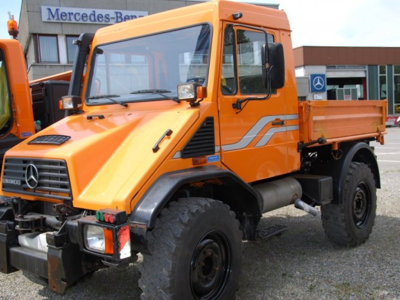 Mercedes-Benz U 140 Unimog - technikboerse.com