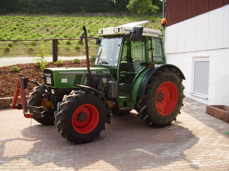 Fendt 280 SA Traktor - technikboerse.com