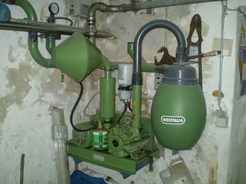 Westfalia RPS 800 milking transfer system - technikboerse.com