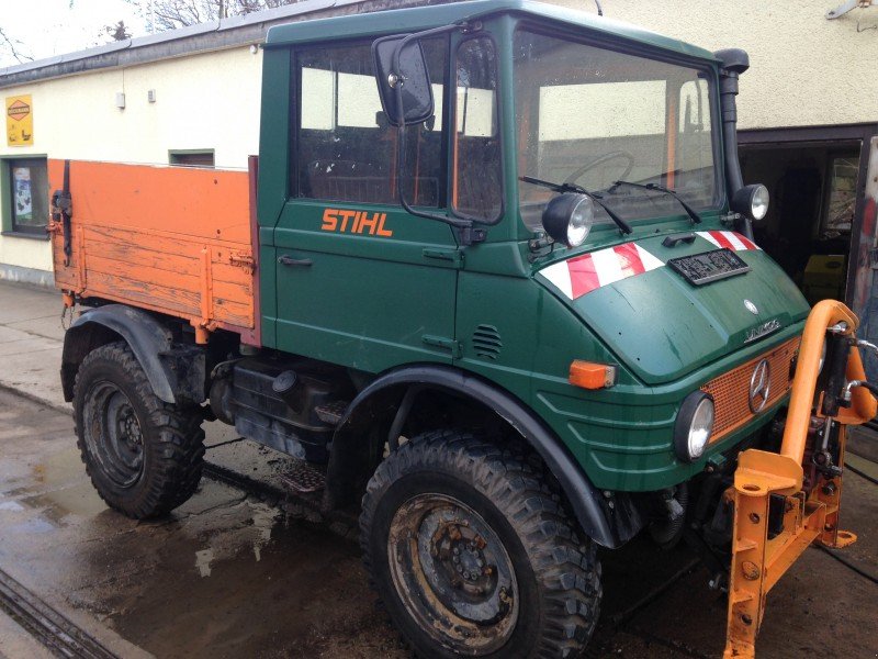 Mercedes-Benz UNIMOG 407 Traktor - technikboerse.com