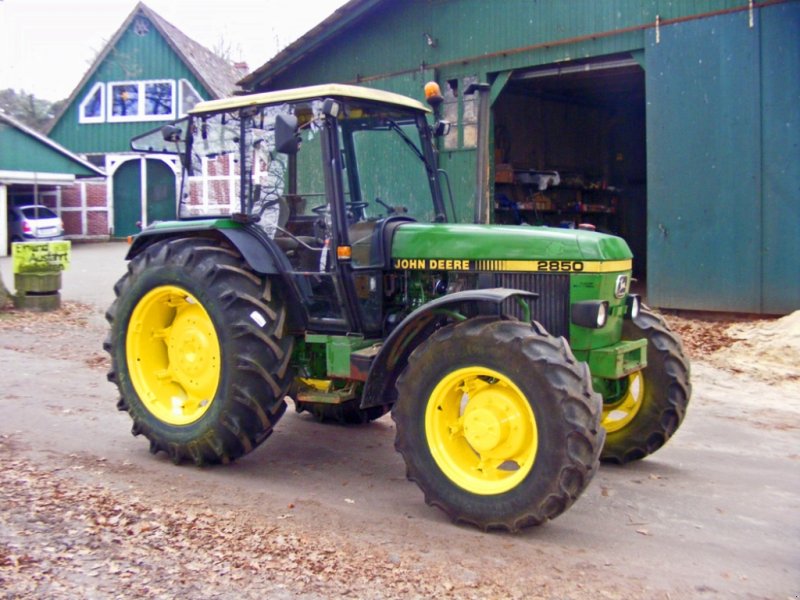 John Deere 2850 + Niedrigkabine Traktor - technikboerse.com