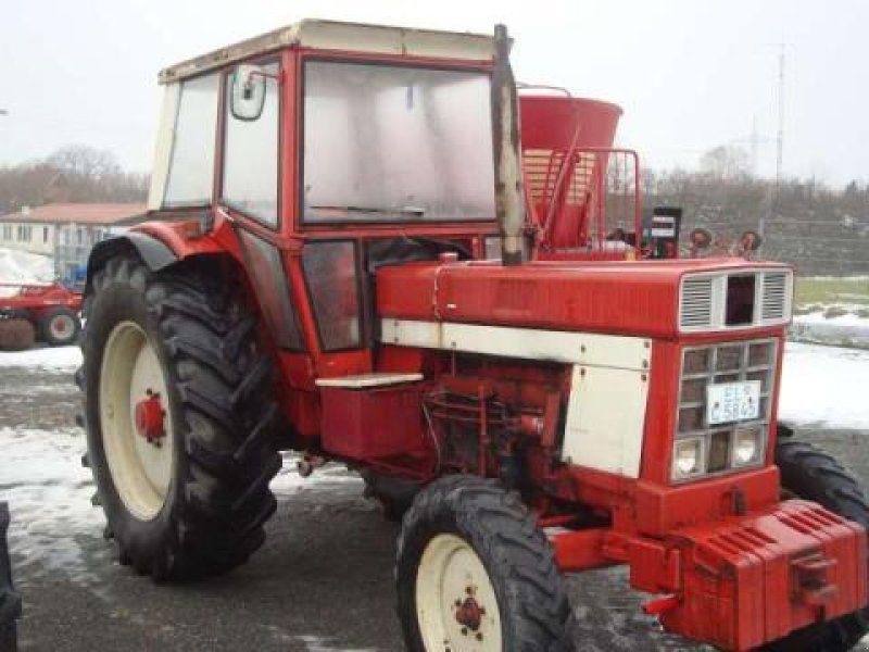 Case IH Case-IH 1046 Tracteur - technikboerse.com