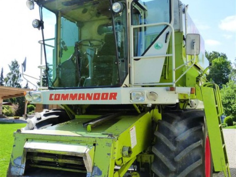CLAAS Commandor 114 CS Combine harvester - technikboerse.com