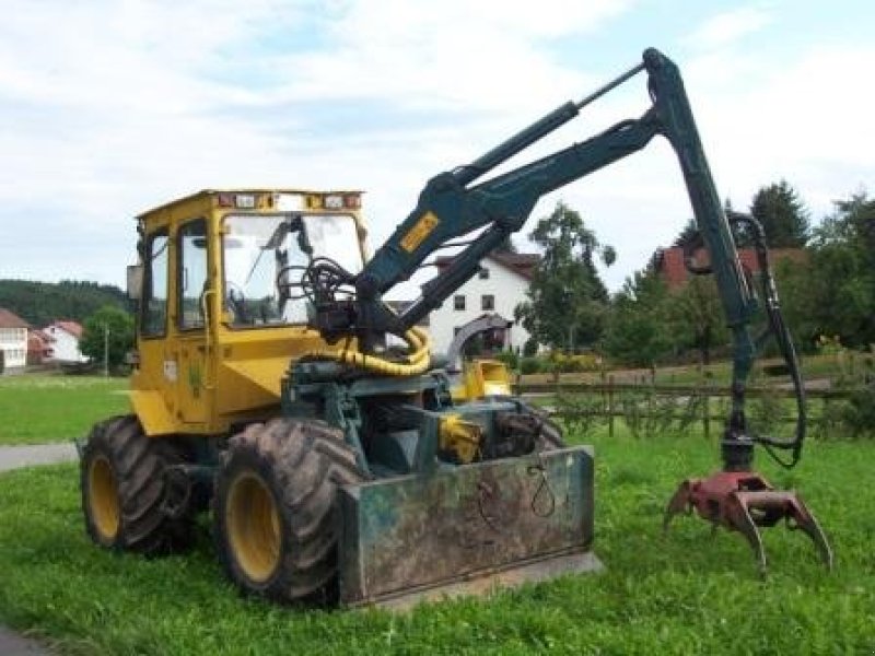 HSM 704 Forstschlepper - technikboerse.com