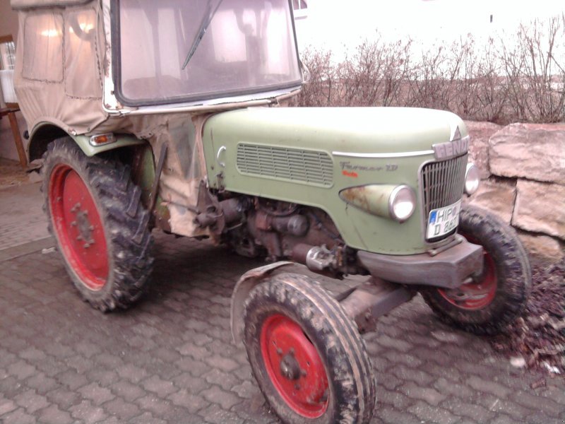 Fendt Farmer 2D Traktor - technikboerse.com