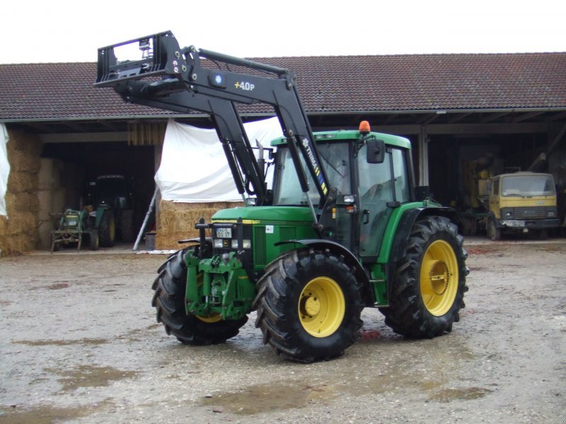 John Deere 6410 premium Tractor - technikboerse.com