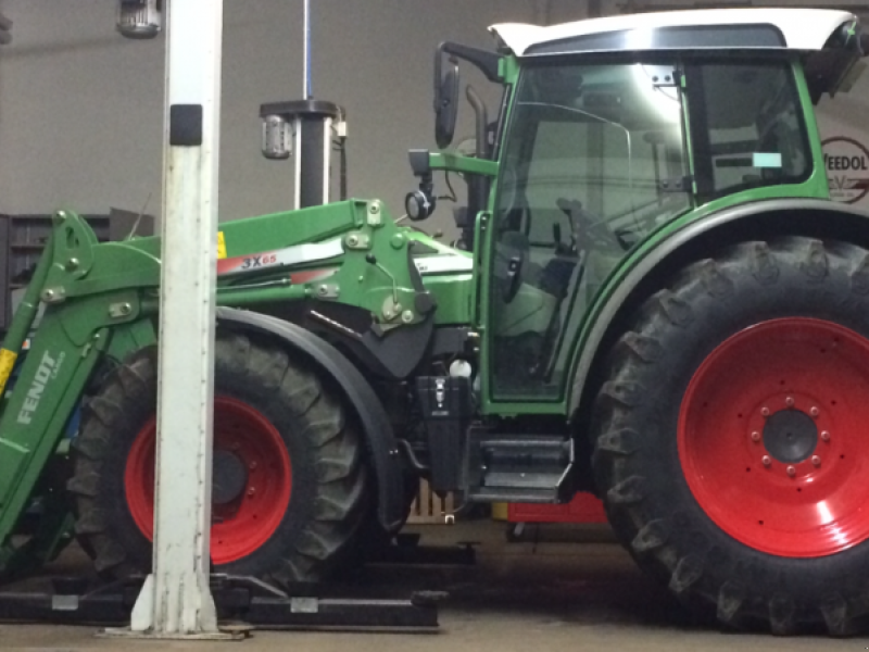 Fendt 207 Vario Traktor - technikboerse.com