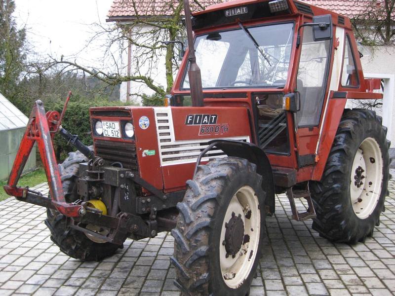 Fiat 680 DT Traktor - technikboerse.com