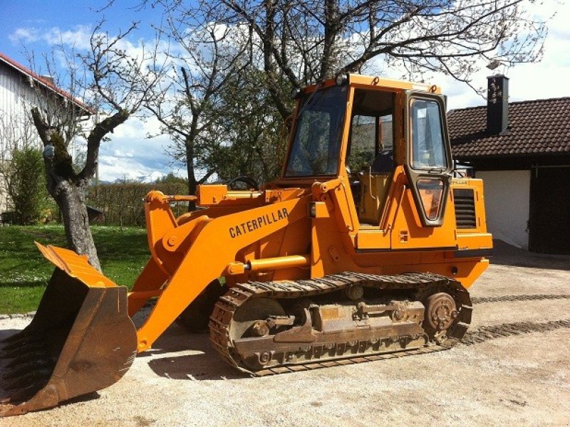 Caterpillar Cat 943 Laderaupe - technikboerse.com