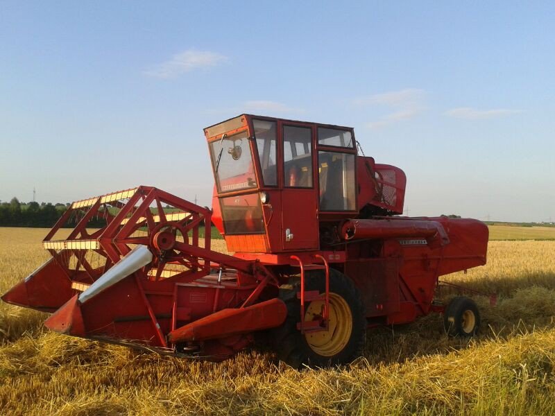 Massey Ferguson MF 87 Mähdrescher - technikboerse.com