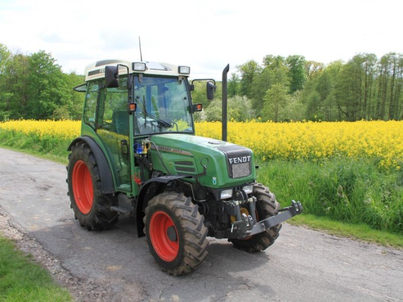 Fendt 207 F Orchard tractor - technikboerse.com