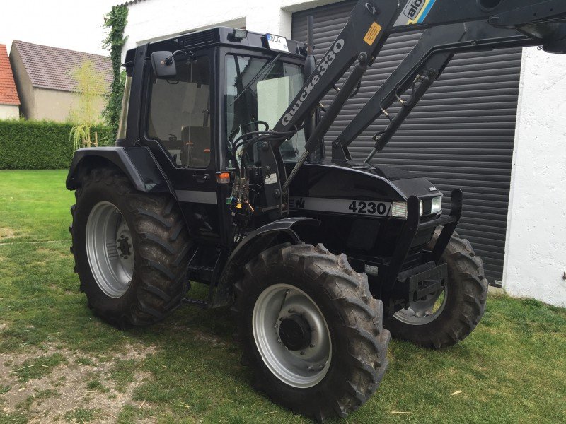 Case IH 4230 XL Tractor - technikboerse.com